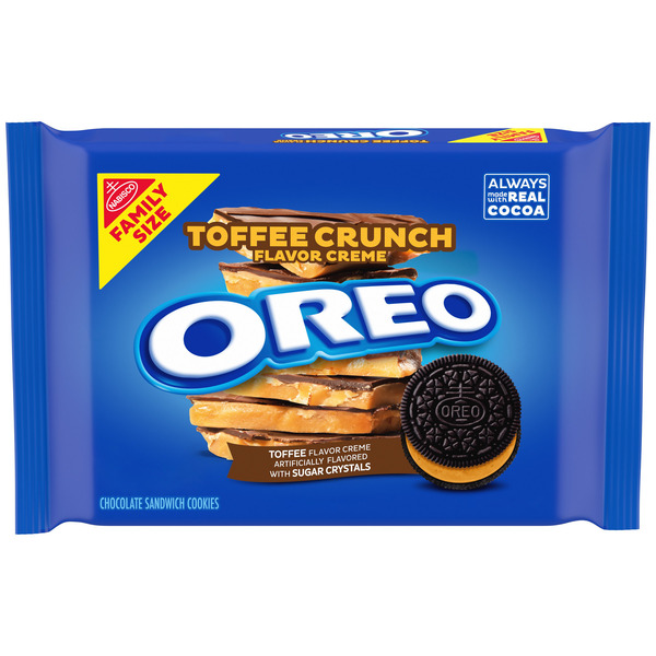 Oreo Toffee Crunch Creme Chocolate Sandwich Cookies, Family Size 17 oz ...